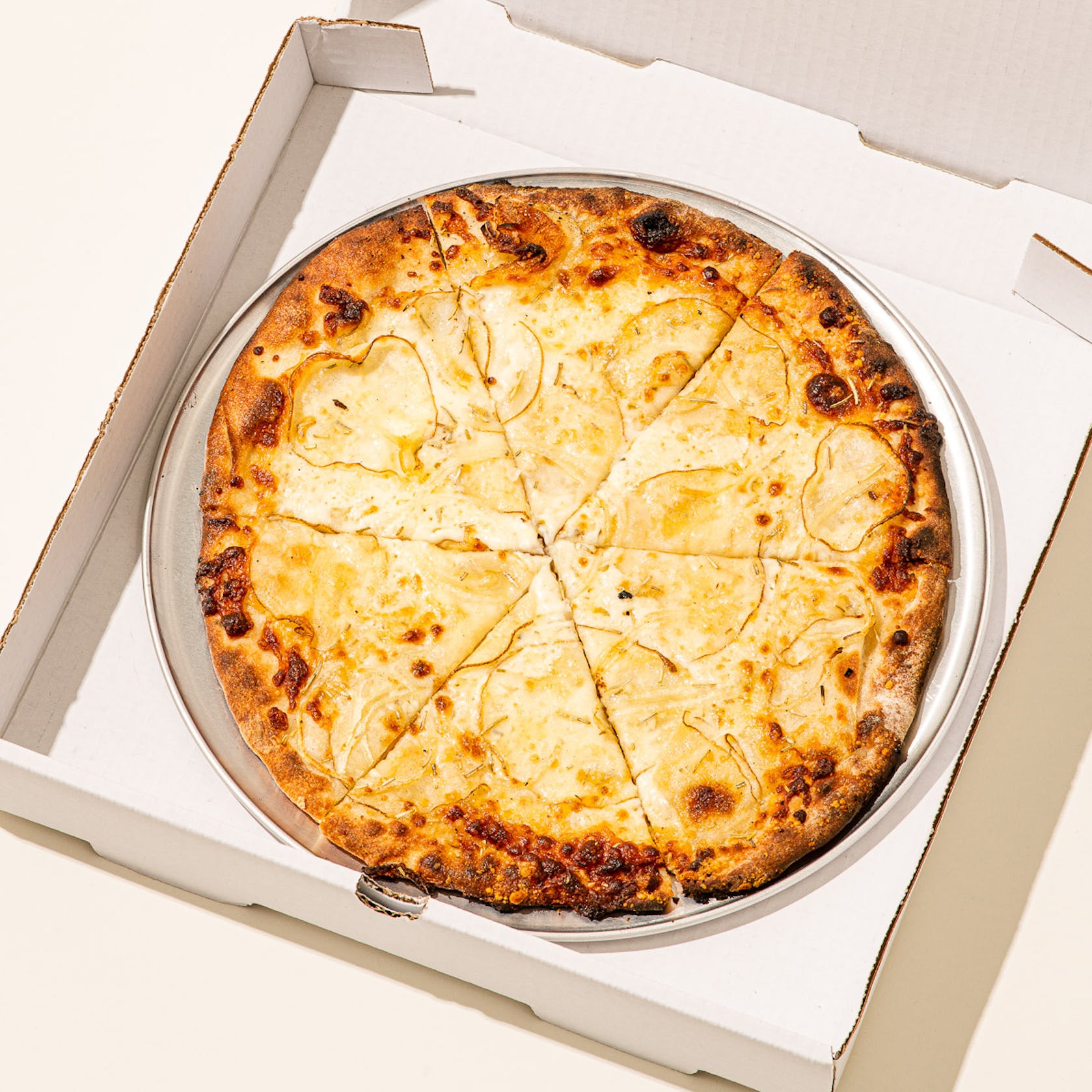 What is New Haven Apizza and What Makes it So Good? | Goldbelly